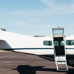BlackBird - Personal Flight-Sharing Network: $300 Free Credit Referrals